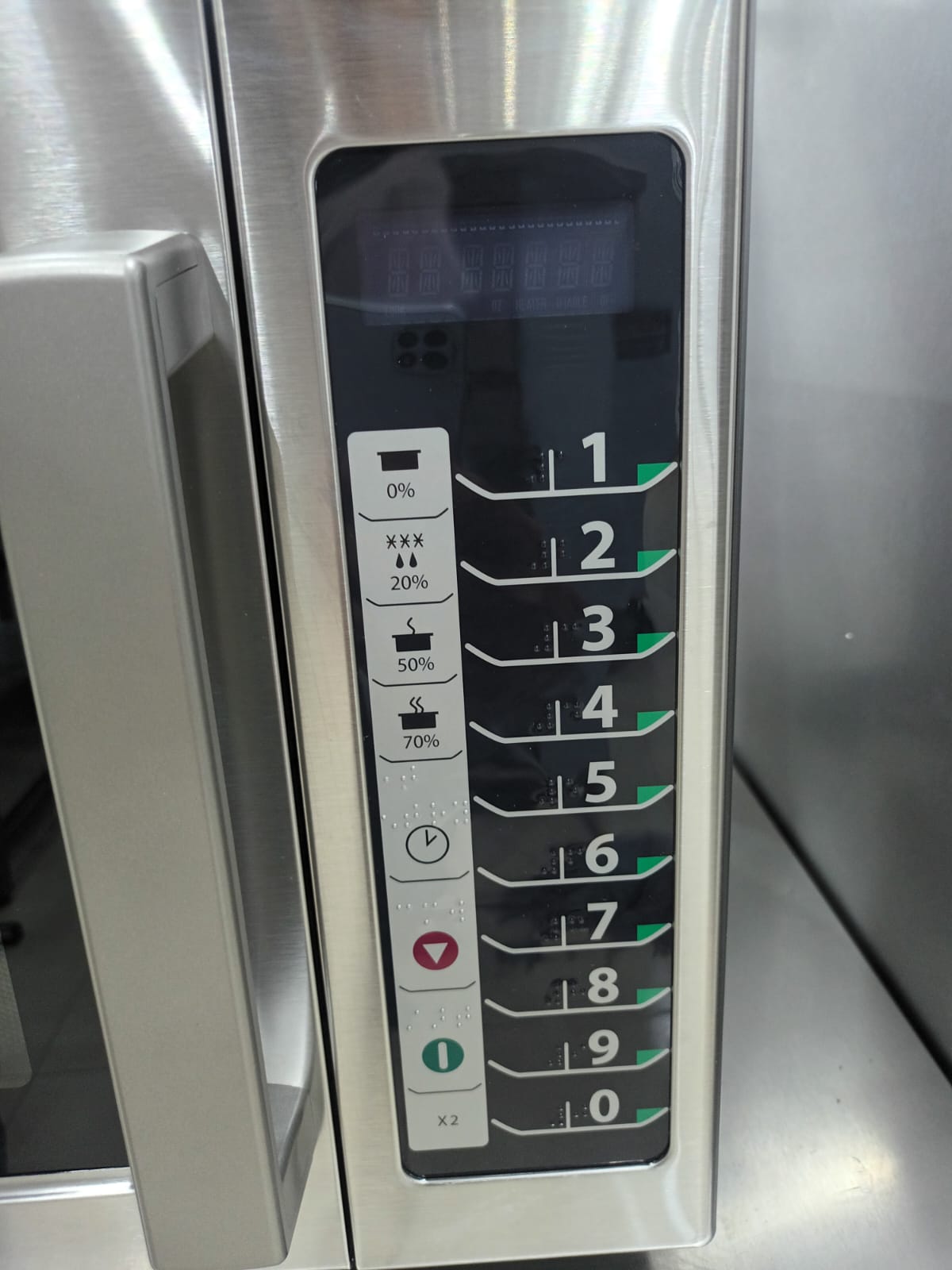 American Microwave Oven from MENU MASTER, 40-Liter • Golden Ice store